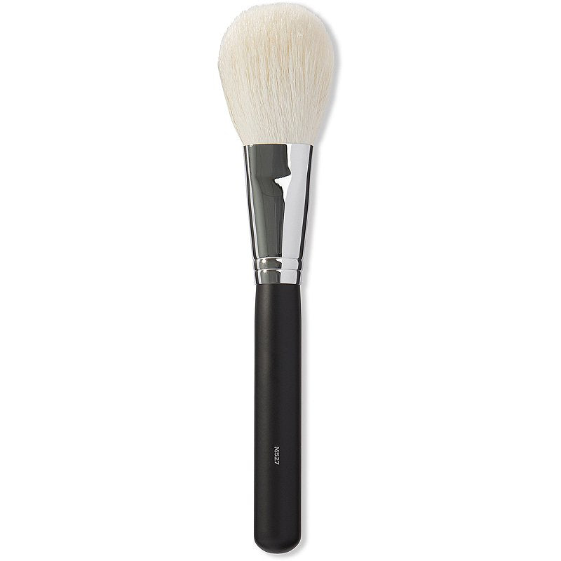 Morphe Brush: M527 Pointed Powder Brush – Bronze